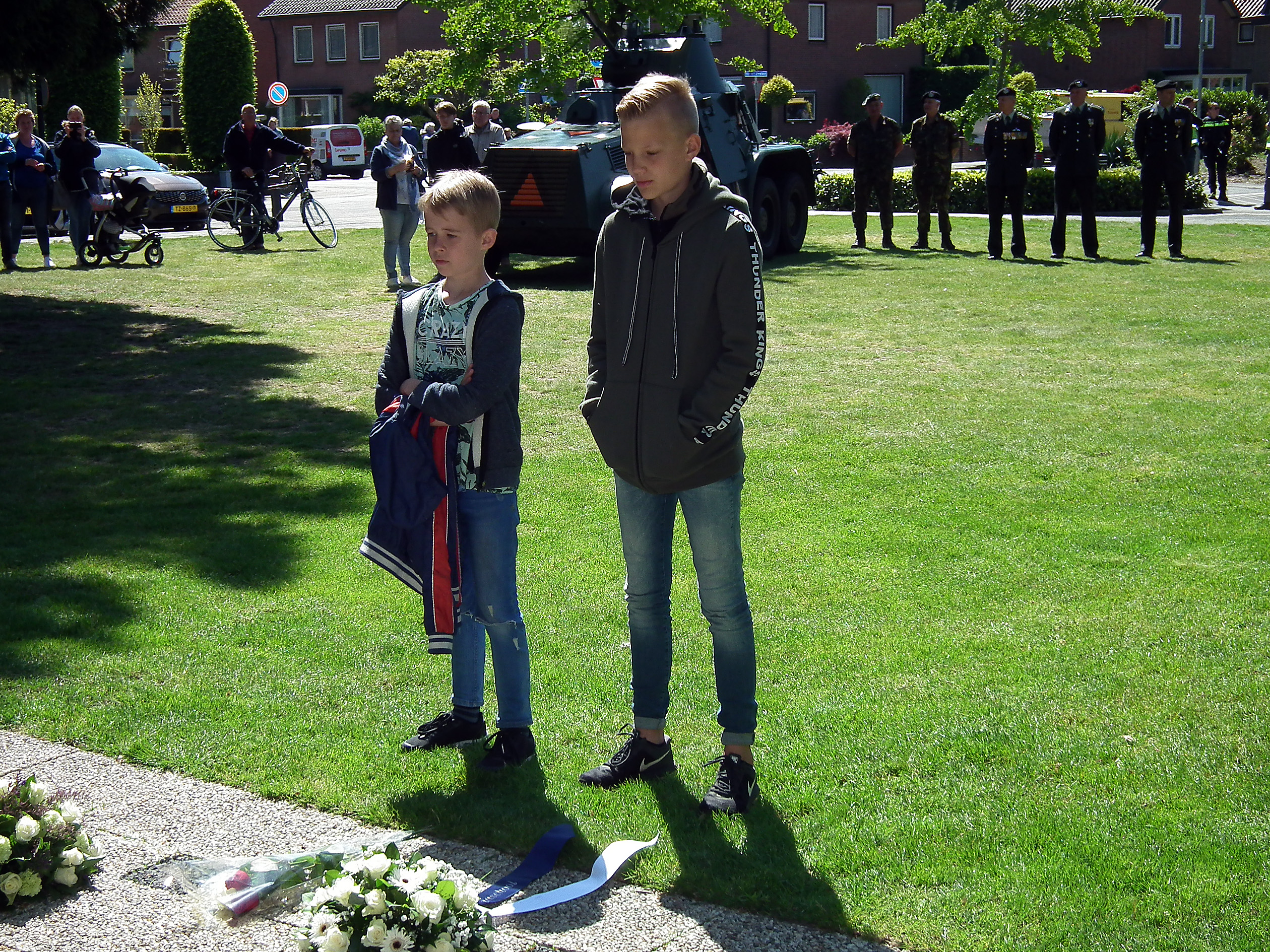 1RH: Dodenherdenking Voorthuizen Foto’s.